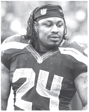 主力跑鋒Lynch 回賽場 海鷹全力備戰季後賽